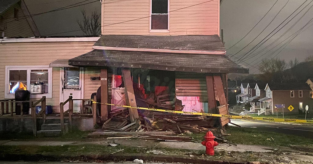 Car crashes into Butler house after late-night pu… - CrashDaily.com