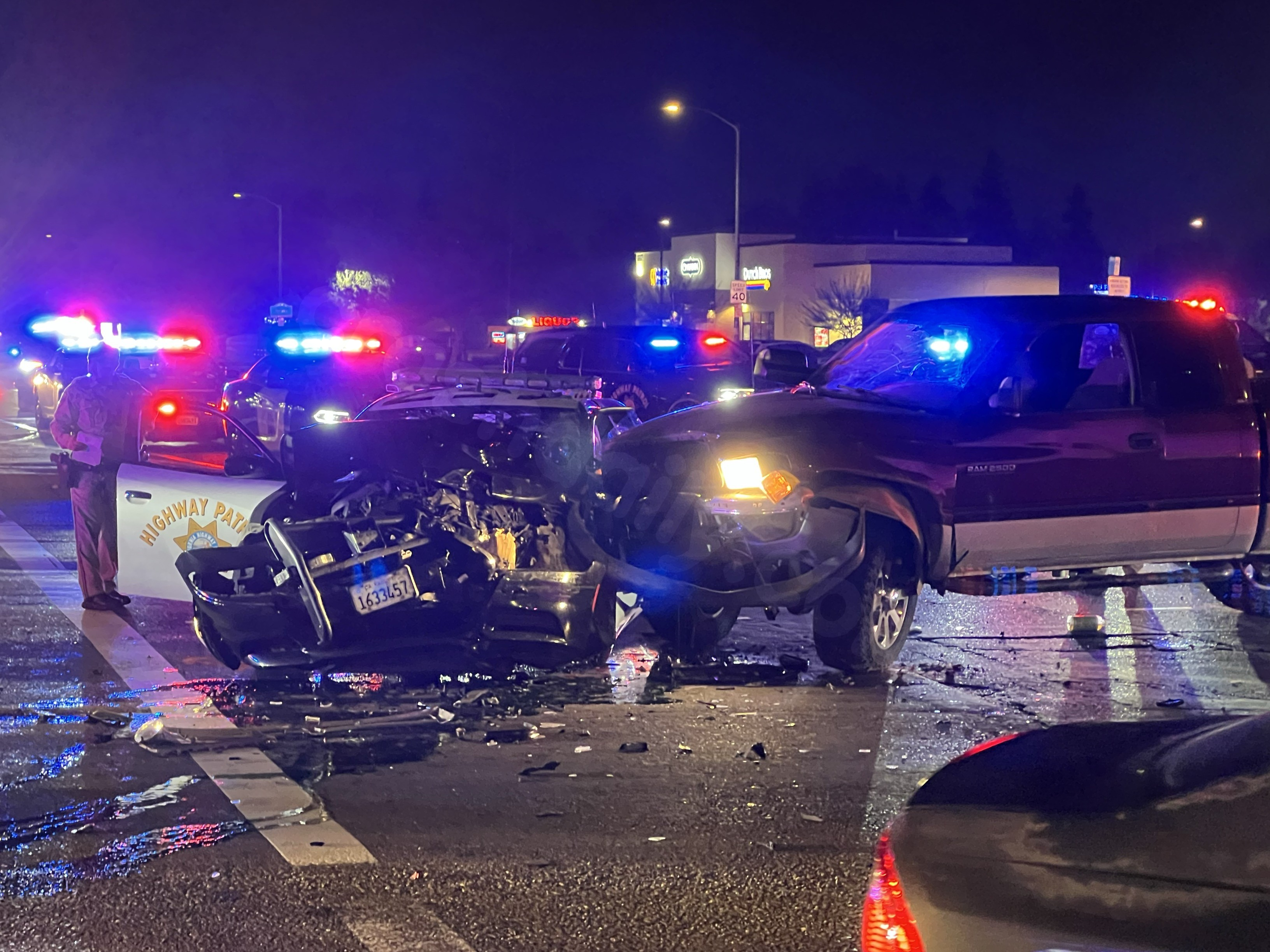 Crash in Sacramento wrecks CHP patrol car, office… - CrashDaily.com