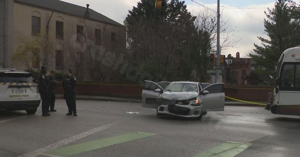 Fatal shooting and car crash in Baltimore. - CrashDaily.com