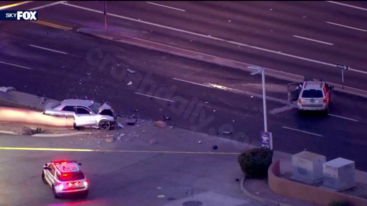 Intersection closed due to fatal head-on collision - CrashDaily.com
