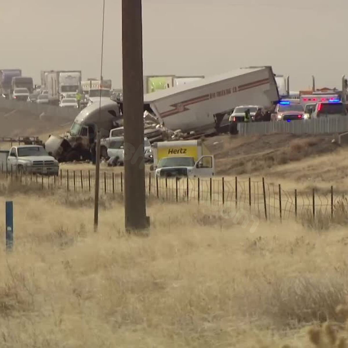Four people were killed in a 30-vehicle car pile-… - CrashDaily.com
